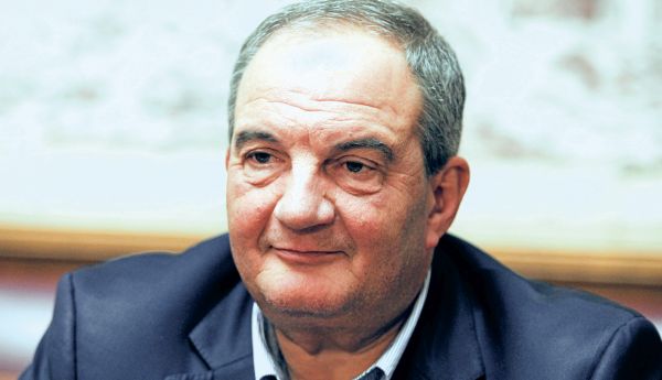 Ο Καραμανλής διαψεύδει «Παραπολιτικά» για συνομιλία με τον πρωθυπουργό
