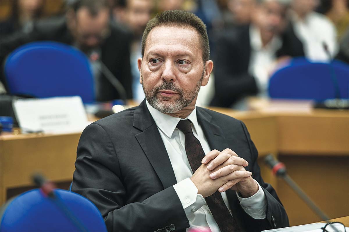 O Στουρνάρας καθυστέρησε την άρση των capital controls!