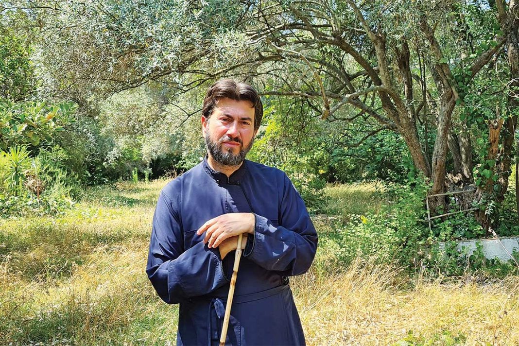 Η μητέρα του π. Αντωνίου προσπάθησε να δικαιολογήσει τα 57.300 € που ...