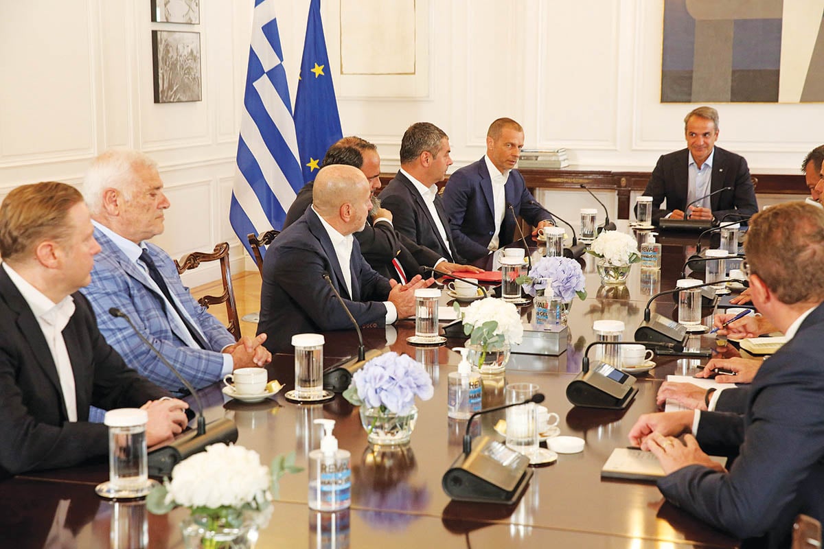 Φαρσοκωμωδία του Κυριάκου στο Μαξίμου!