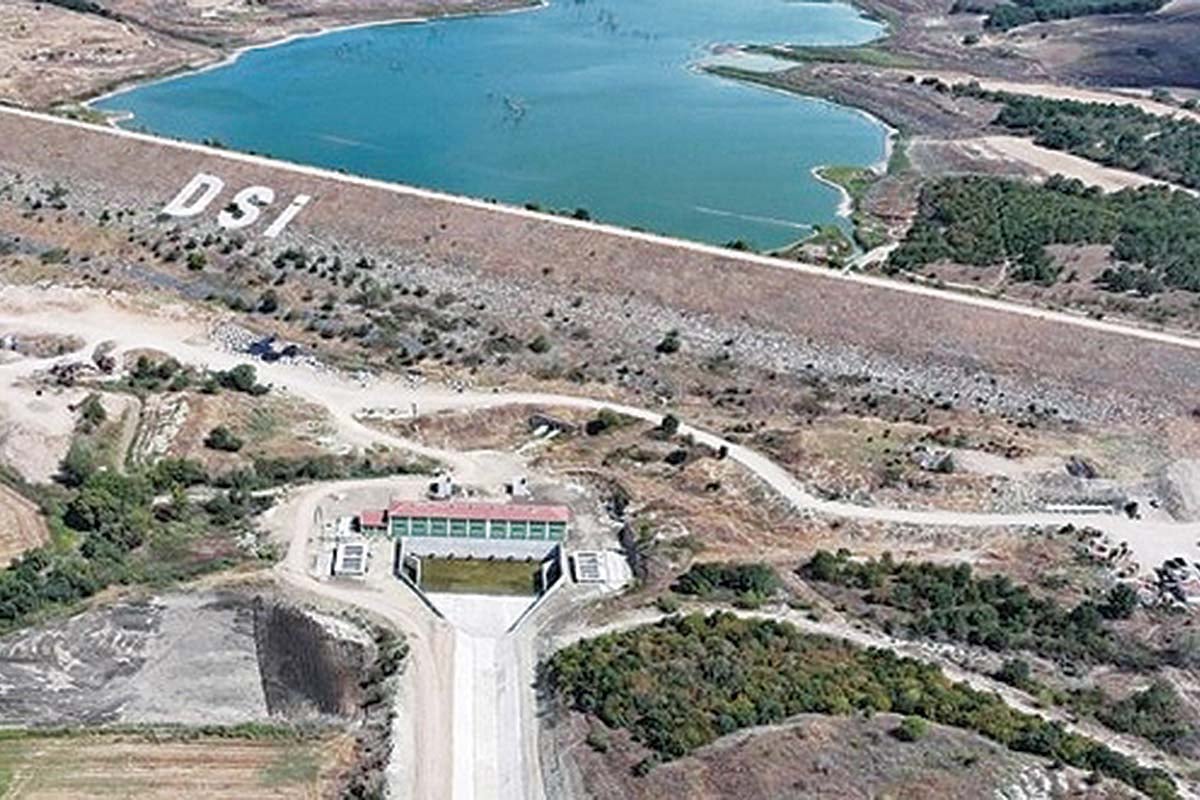 Η Τουρκία φτιάχνει τεχνητή λίμνη και φράγμα στον Εβρο, και η κυβέρνηση ...