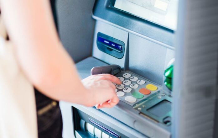 Αυτή είναι η νέα απάτη στα ΑΤΜ - Τι πρέπει να προσέξετε
